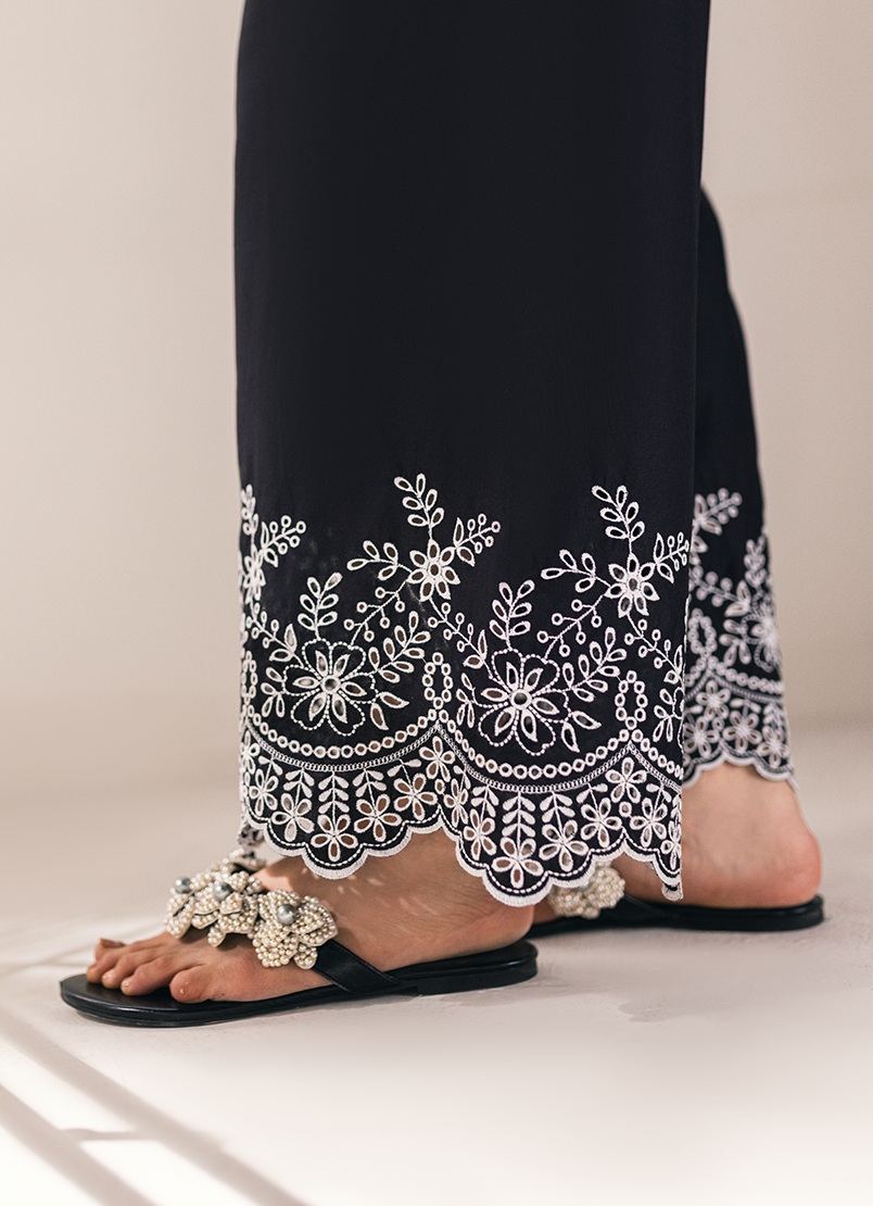 Embroidered Izaar – IMAGE UK
